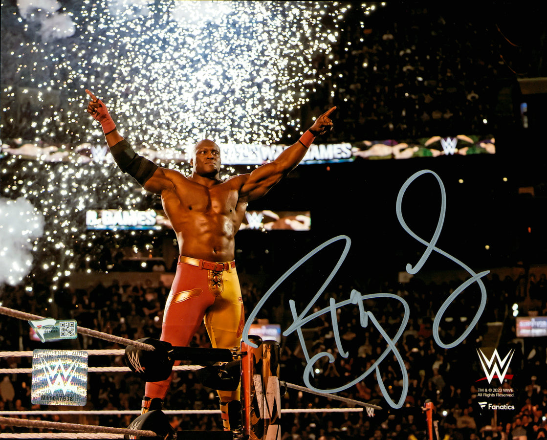 Signed WWE Limited Edition – Signed By Superstars