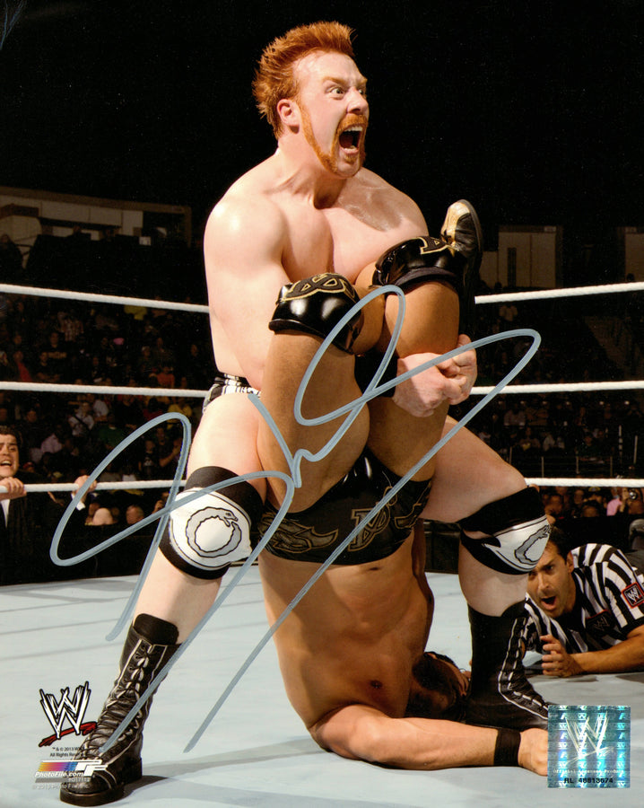 Sheamus signed 8x10 Photo – Signed By Superstars