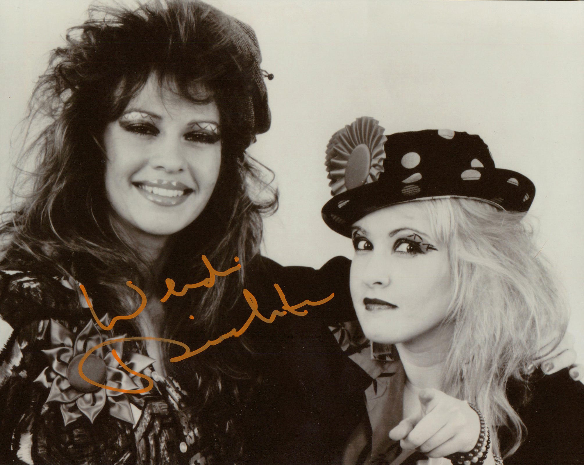 Wendi Richter signed 8x10 Photo – Signed By Superstars