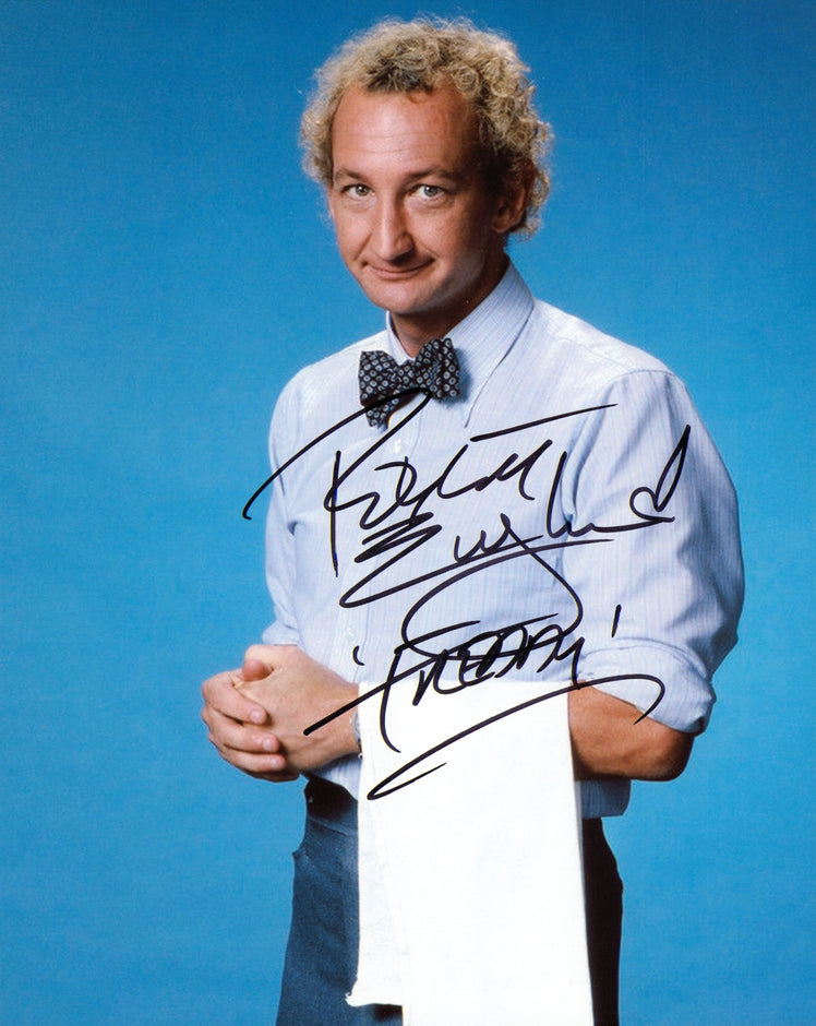 Robert Englund signed 8x10 Photo – Signed By Superstars
