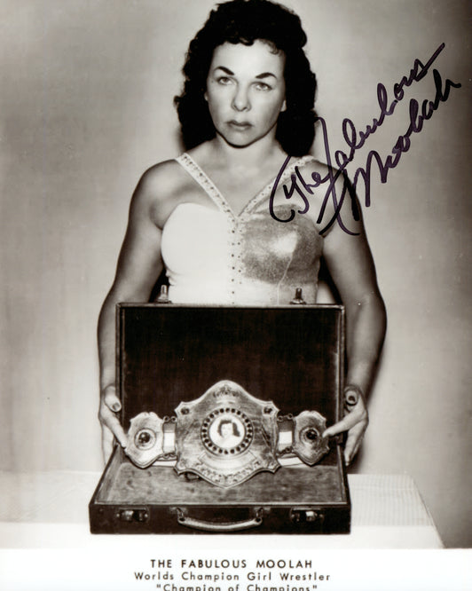 Fabulous Moolah signed 8x10 Photo – Signed By Superstars