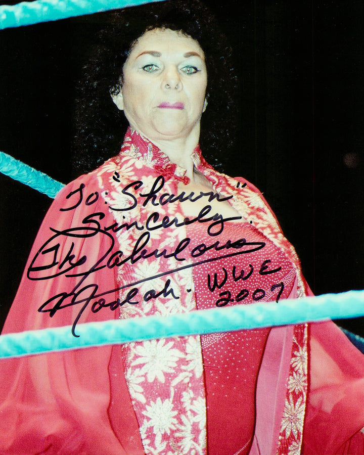 Fabulous Moolah signed 8x10 Photo (w/ Beckett) – Signed By Superstars