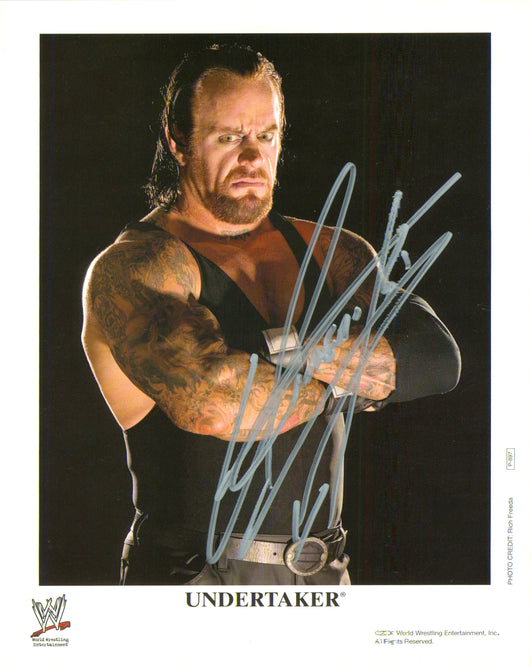 Undertaker signed 8x10 Photo – Signed By Superstars