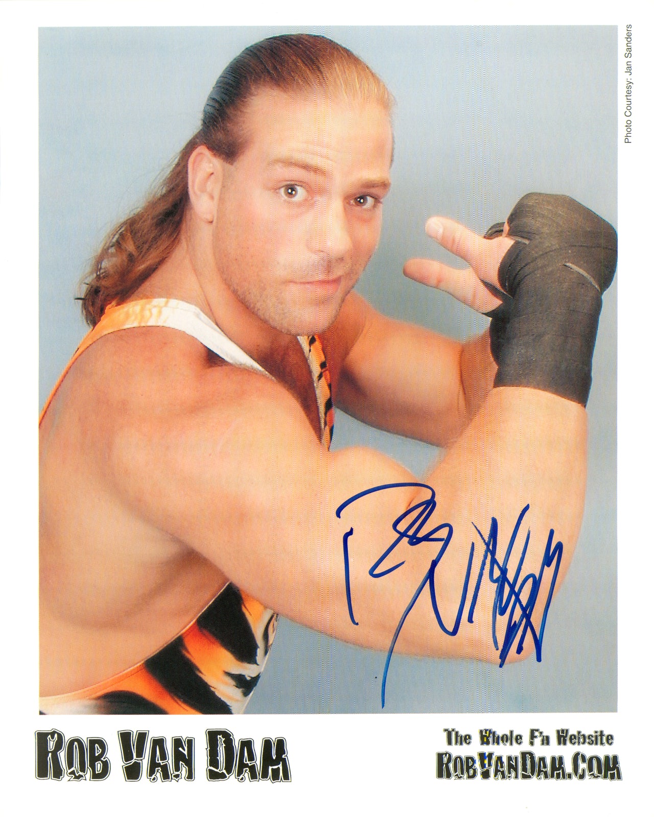Rob Van Dam signed 8x10 Photo – Signed By Superstars