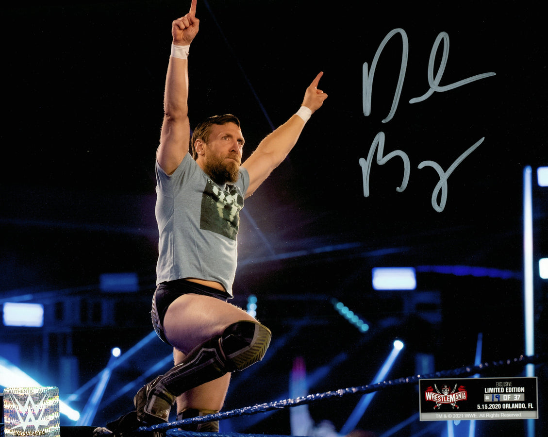 Daniel Bryan signed 8x10 Photo (w/ WWE COA) – Signed By Superstars