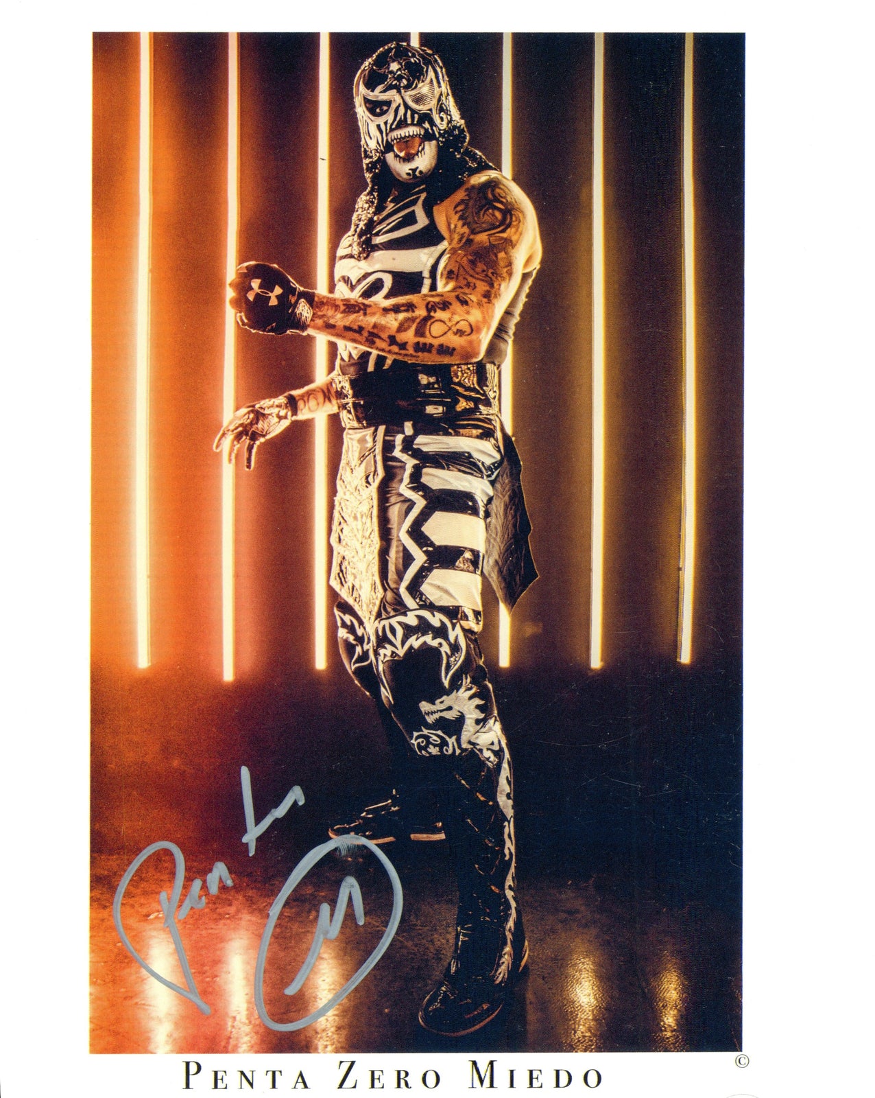 Penta Zero Miedo signed 8x10 Photo – Signed By Superstars