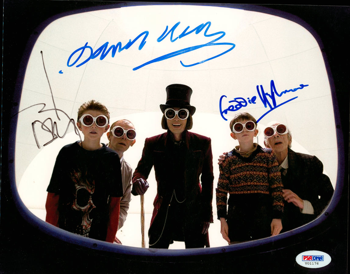 Johnny Depp, Freddie Highmore & David Kelly triple signed 8x10 Photo ...